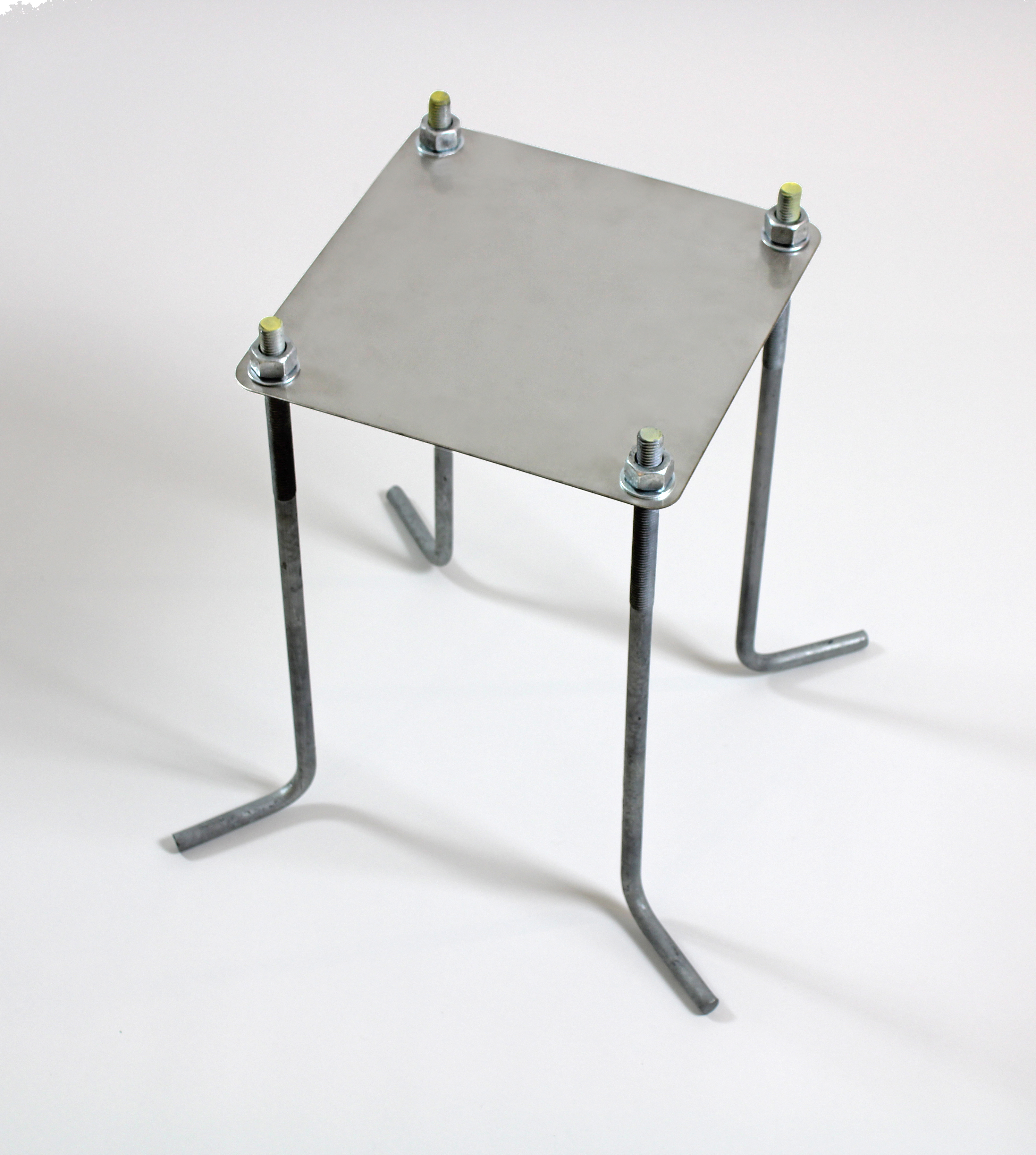 Clearance Structure - Max Clearance Sign Holder